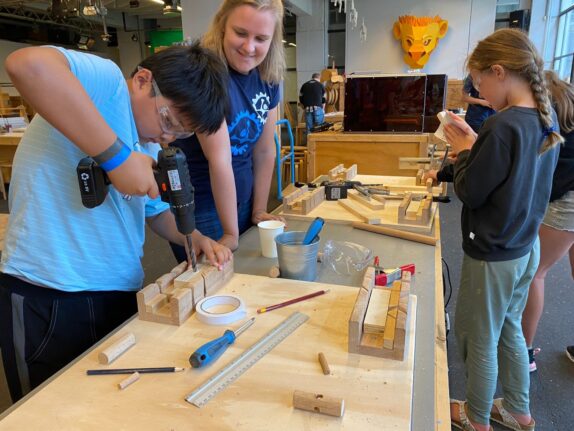 Workshop Maak je Eigen Uitvinding - De Uitvindfabriek